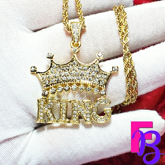 Urban Legend | Accessories | New 4k Gold King Pendant Chain | Poshmark